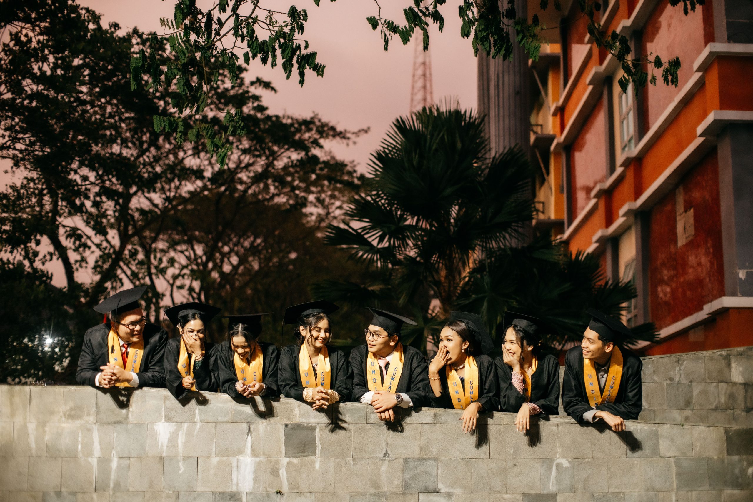 Graduation - Rachel & Friends - Storykuphoto - Jasa Foto Wisuda